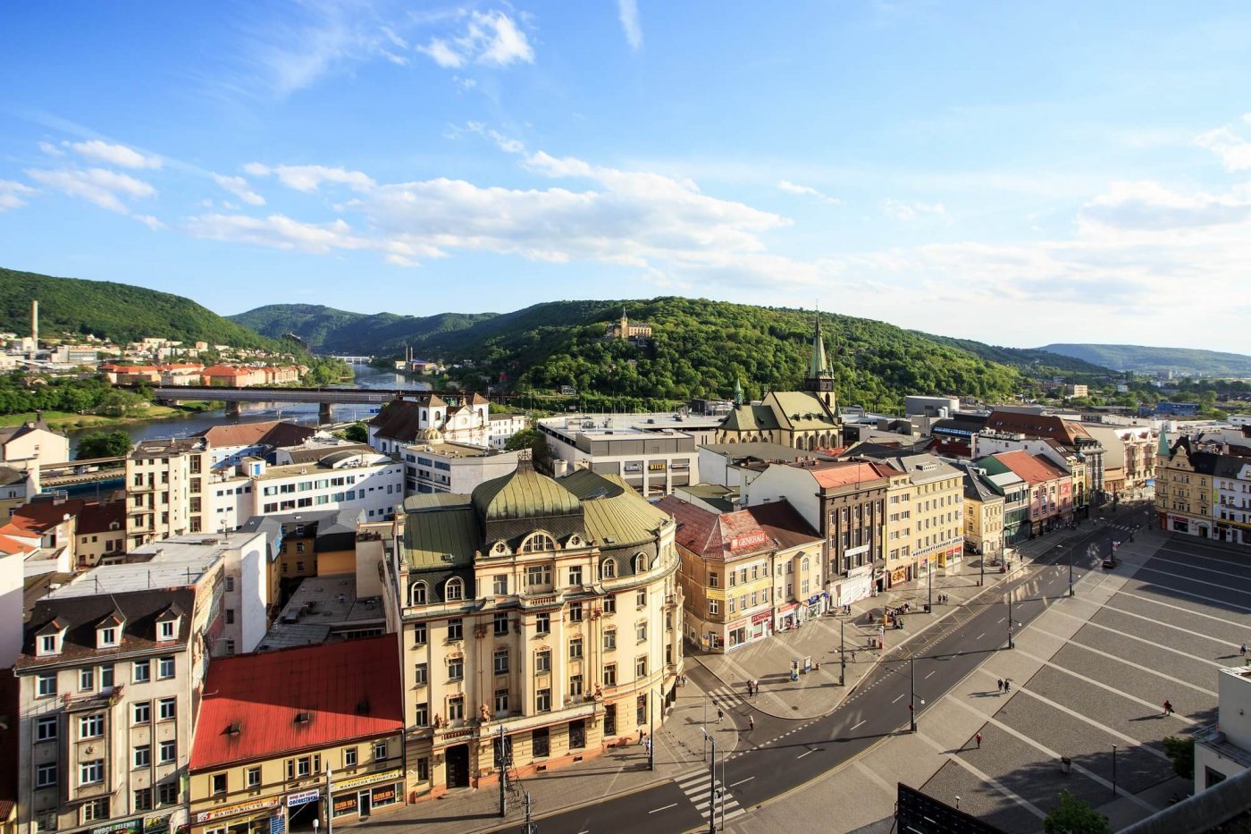Mobilní výměna a oprava autoskel Ústí nad Labem ǀ GLASSPRO.CZ | GlassPro.cz